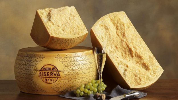 Grana Padano DOP: prodotto di punta di un qualsiasi caseificio veneto Grana Padano DOP: prodotto di punta di un qualsiasi caseificio veneto
